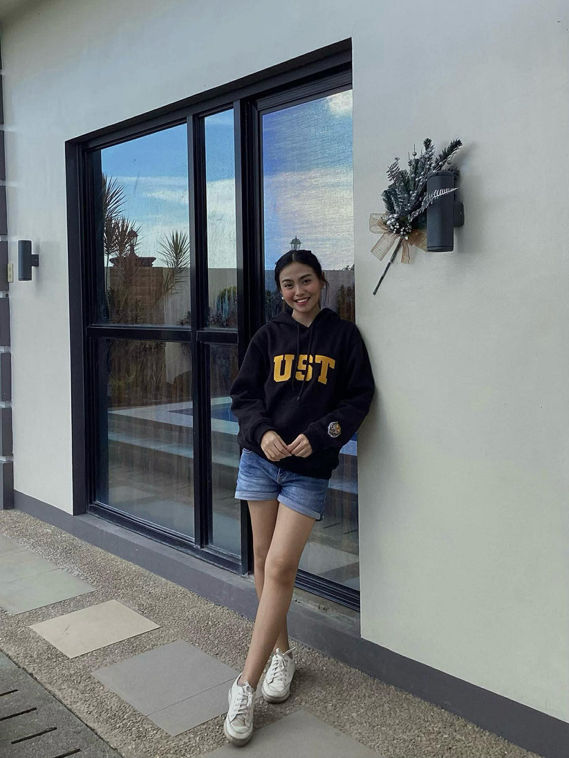 UST Hoodie Black – Campus Thread